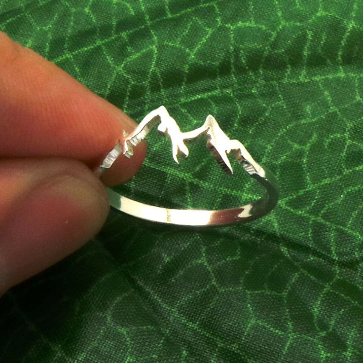Latest Mountain-Inspired Wedding Ring Designs for Women in Canada ...